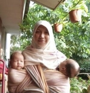 Tandem Babywearing, or Carrying Multiples - Carrying Matters